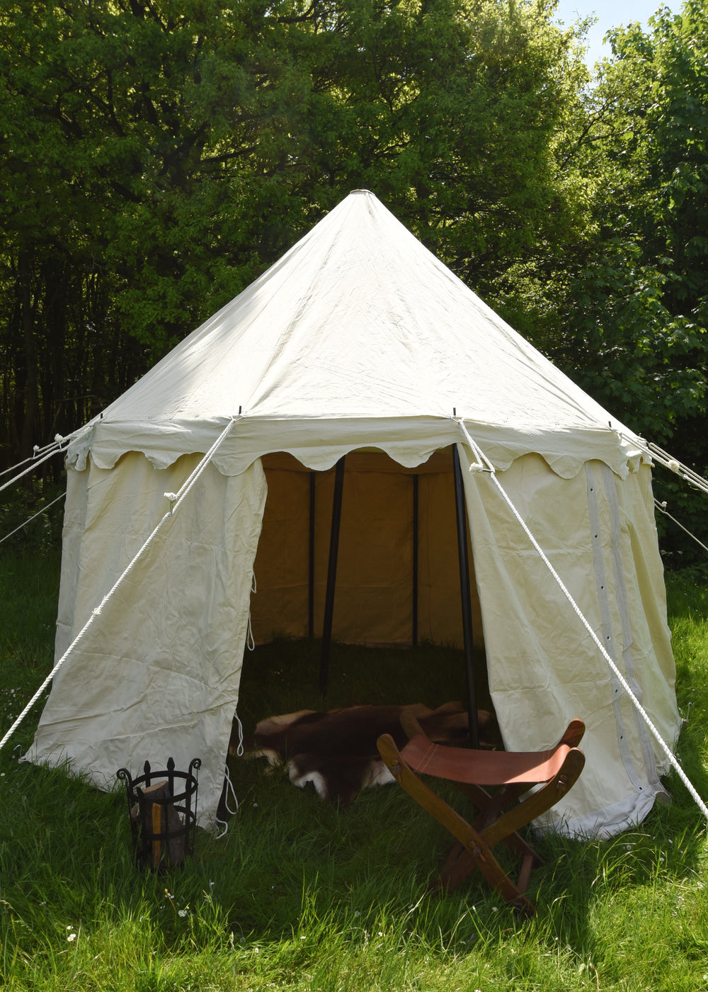 Medieval Round Tent, 4m Diameter, 425g/m²